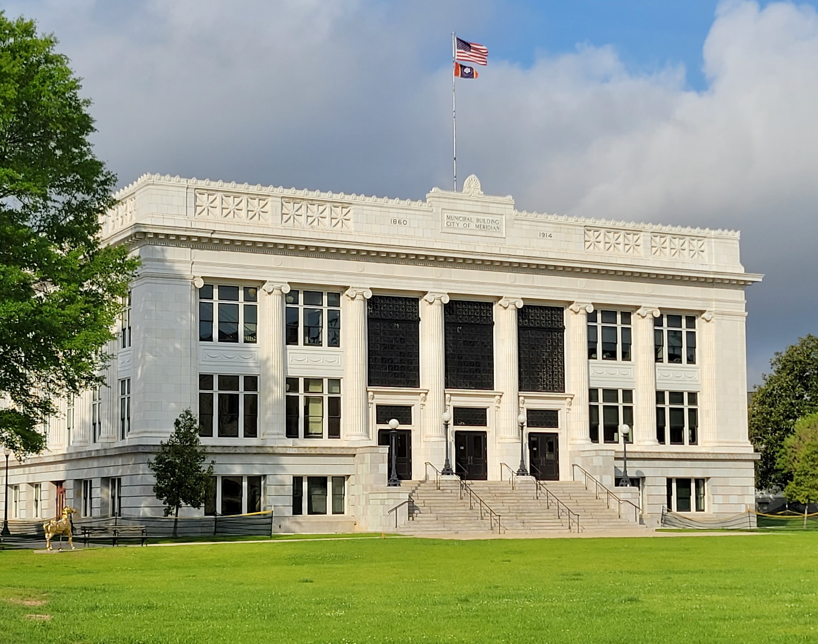 Council approves RTCC billets, Grand Avenue bridge bid | Meridian Star