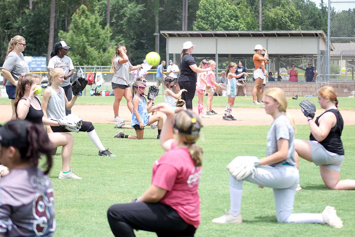 Dabbs gives back to hometown with softball camp featuring former MSU ...