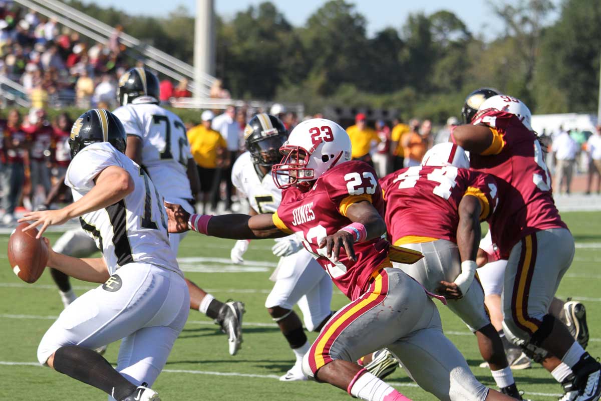 Bobcats celebrate homecoming with win against visiting Warriors ...