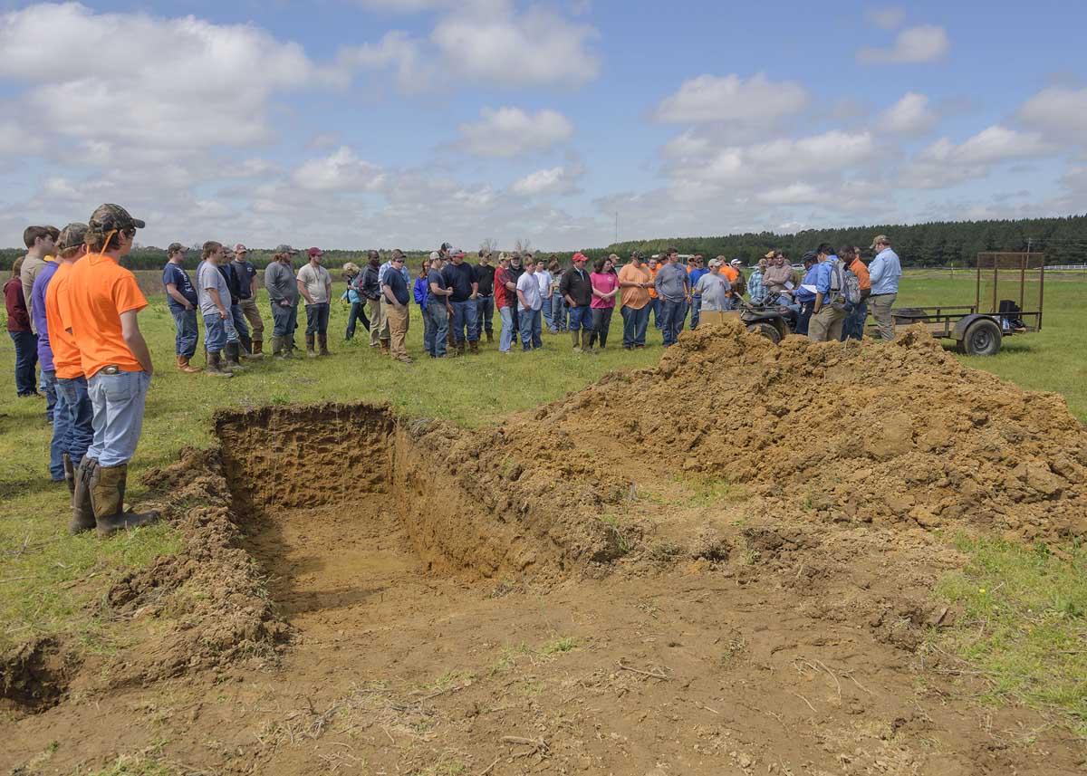 Students learn principles of land use, conservation | Meridian Star