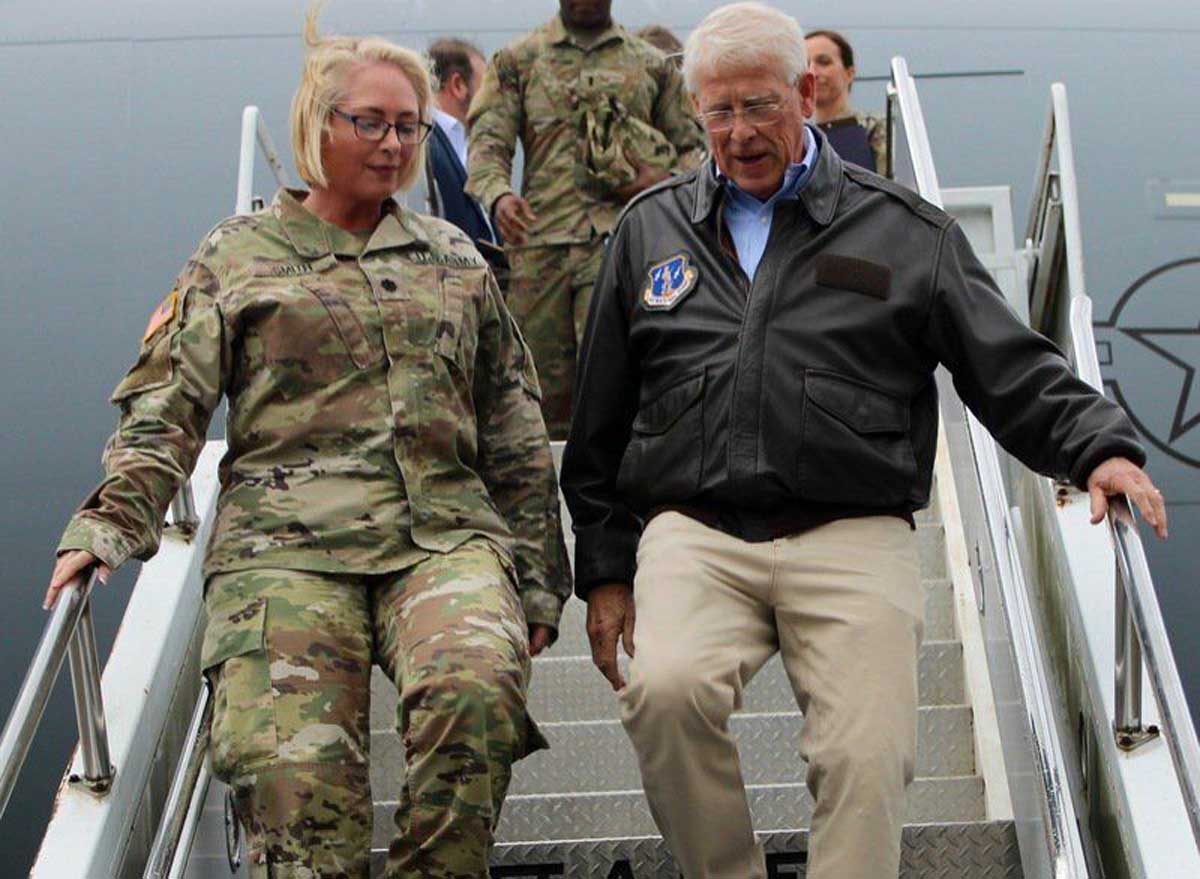 Sen. Wicker tours Key Field | Meridian Star