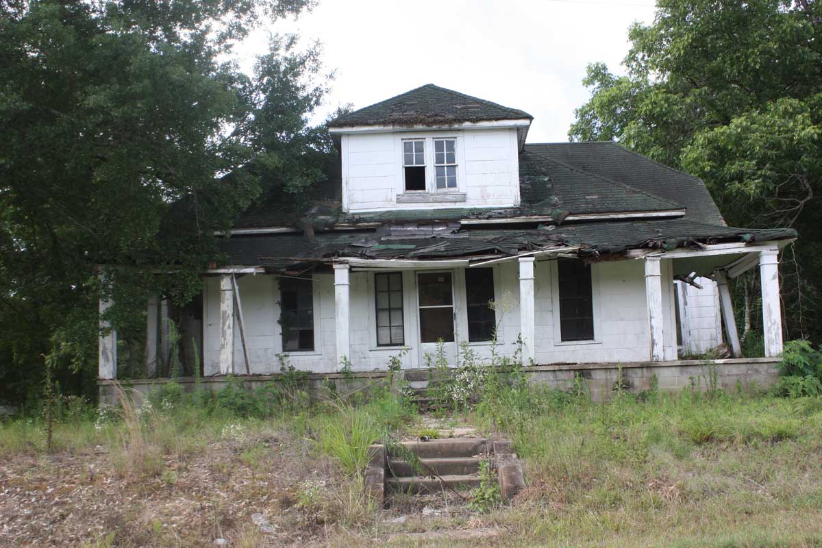 Homeowners seek solution to broken-down house | Meridian Star