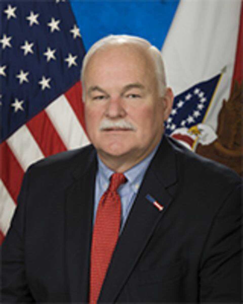 Reeves receives VA Exceptional Service Award | Meridian Star