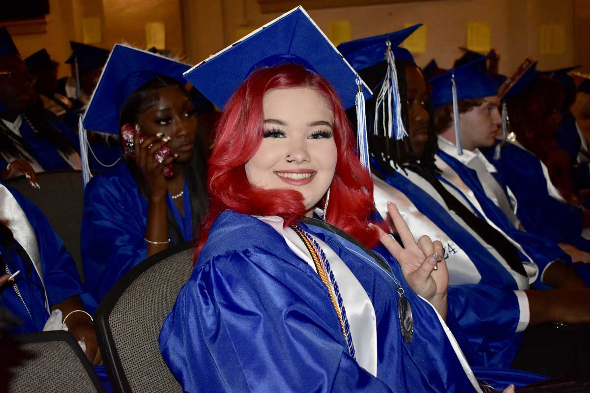 Nearly 270 earn diplomas during MHS graduation | Meridian Star