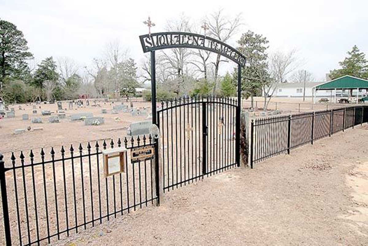 Suqualena community cemetery given new life | Meridian Star